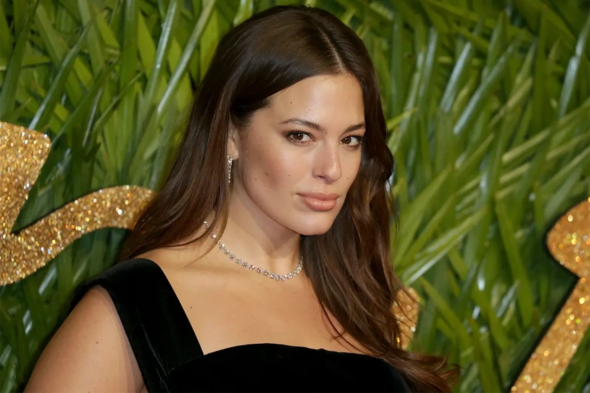Ashley Graham is Revolutionizing Beauty Standards Standing Up ...
